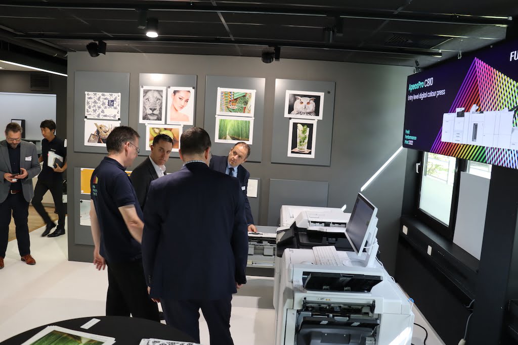 Fujifilm dundrer frem i print on demand-segmentet