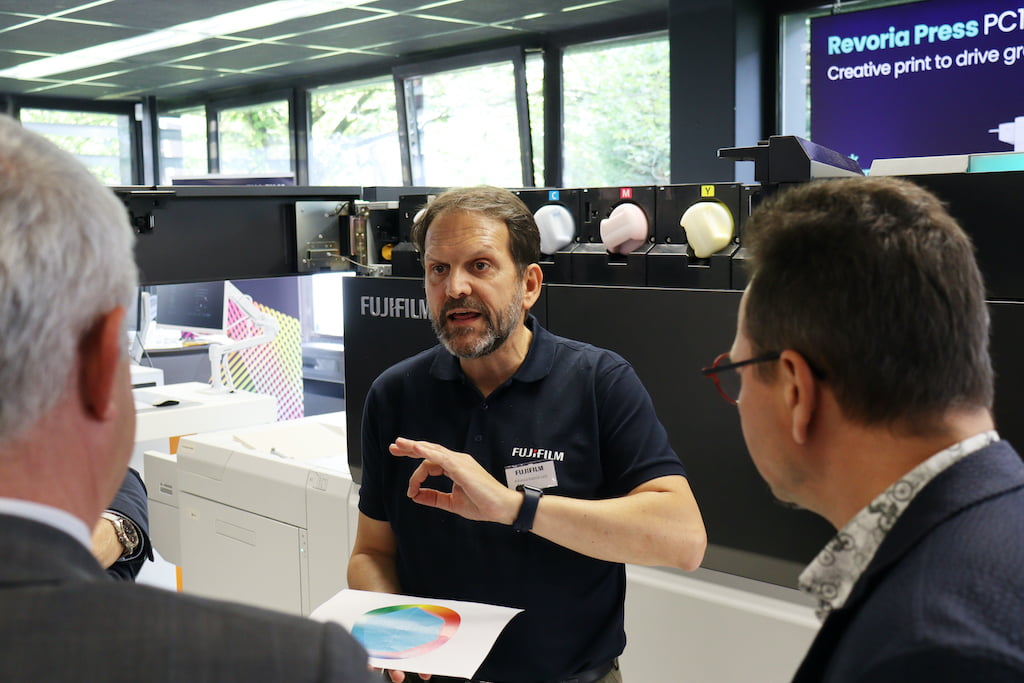 Fujifilm dundrer frem i print on demand-segmentet